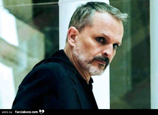 UNA BREVE STORIA di merda C'era una volta un cantante spagnolo ...